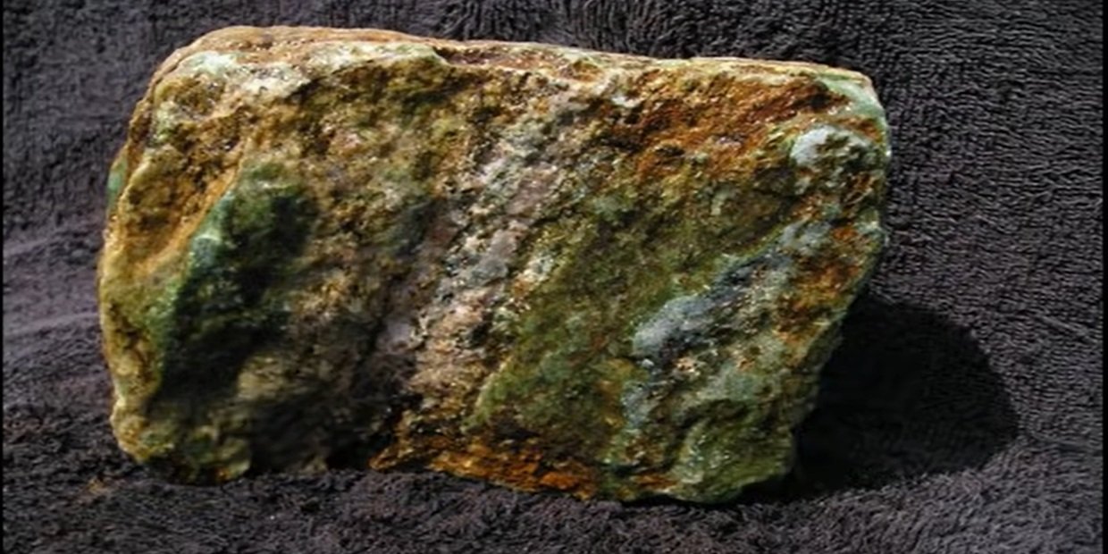 🗿 El Valor Simbólico de la Piedra de Jade en Mesoamérica.